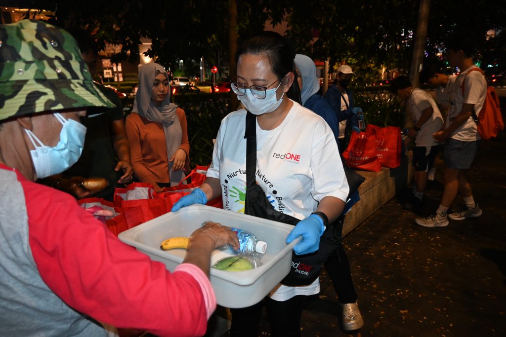 redONE Mobile Collaborates with Kechara Soup Kitchen to Feed the ...